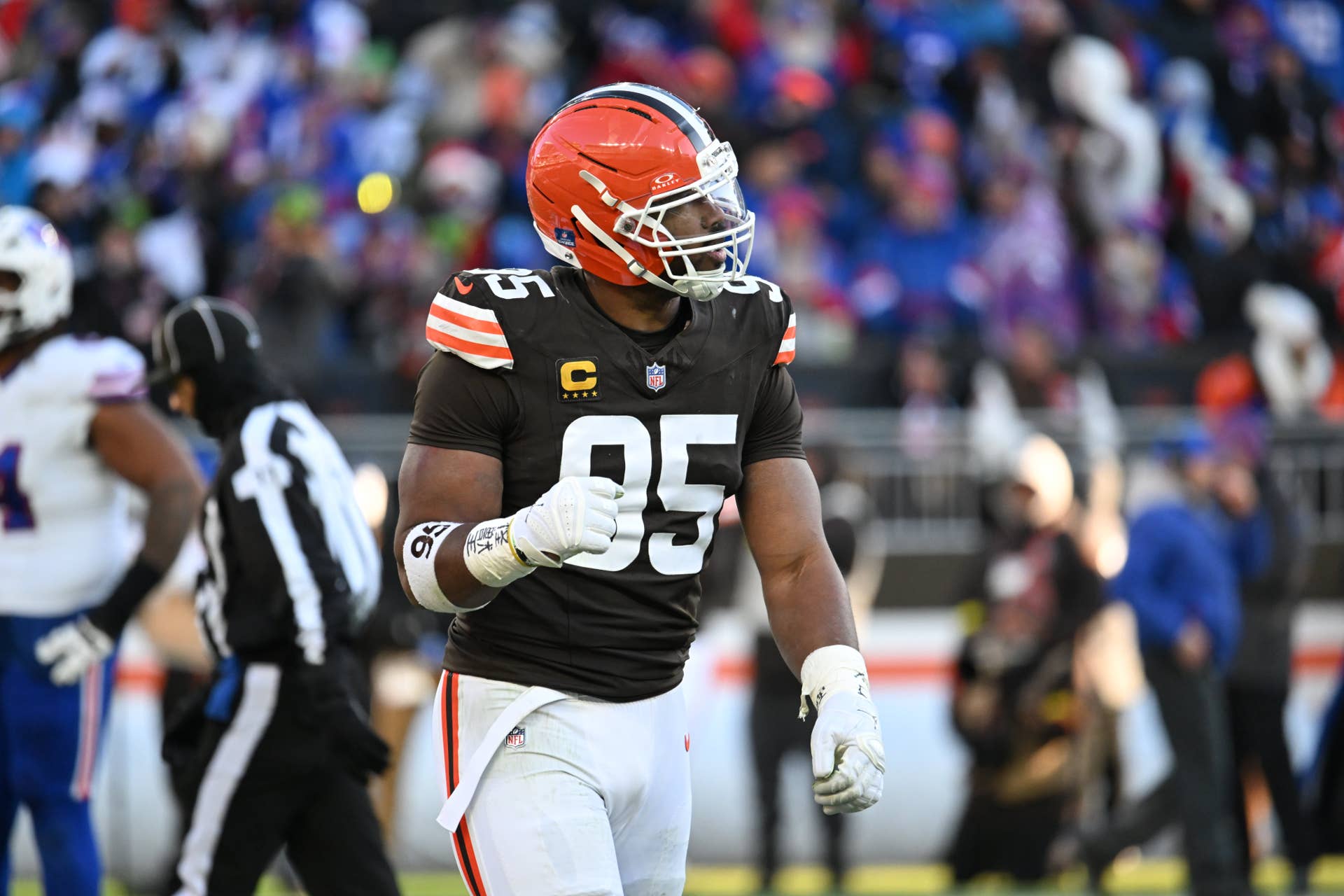 Rams Get Disappointing Grade For Myles Garrett Trade - Lindy's Sports