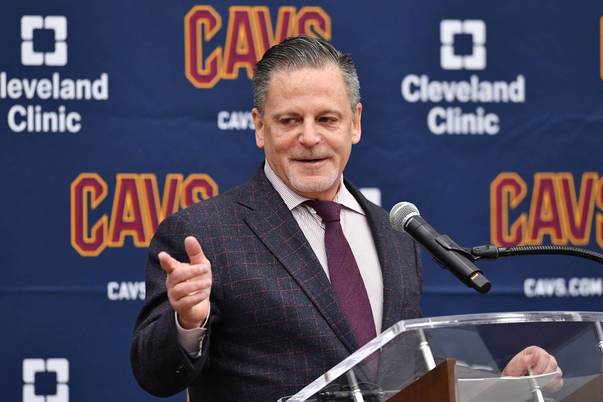 Dan Gilbert Hints at Changes After Knicks Sweep Cavs - Lindys Sports