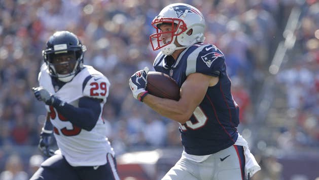 Former Patriots WR Hogan signs with Panthers - Lindys Sports