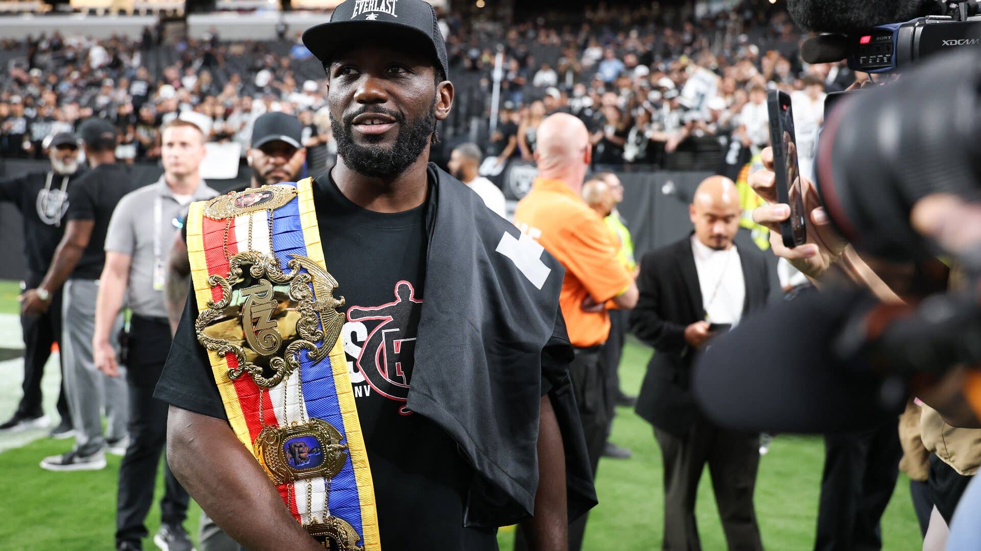 First Zuffa boxing bout felt (very) familiar - Lindys Sports