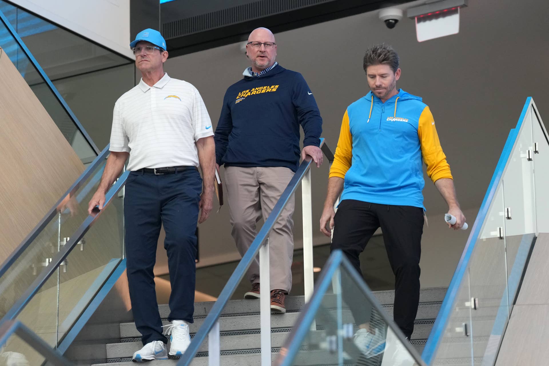 Mike McDaniel Makes Chargers Decision Amid HC Interest - Lindys Sports