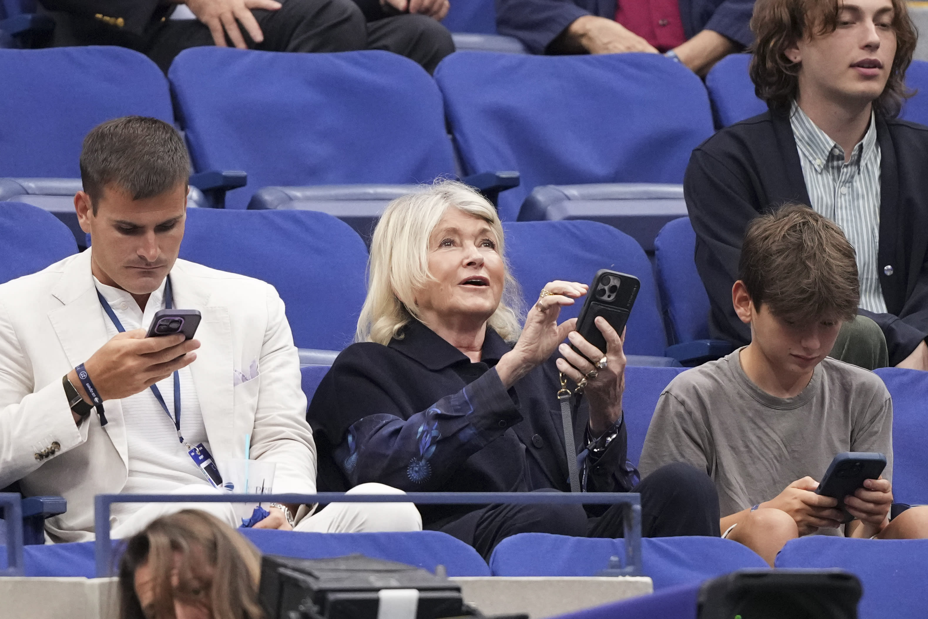 Martha Stewart Shares How She Broke Her Toe at Knicks Game - Lindys Sports